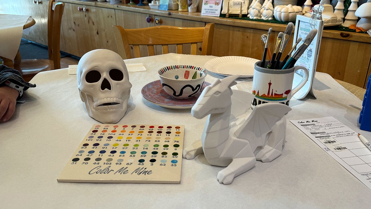Color Me Mine: Where Art Meets Fun in Las Vegas